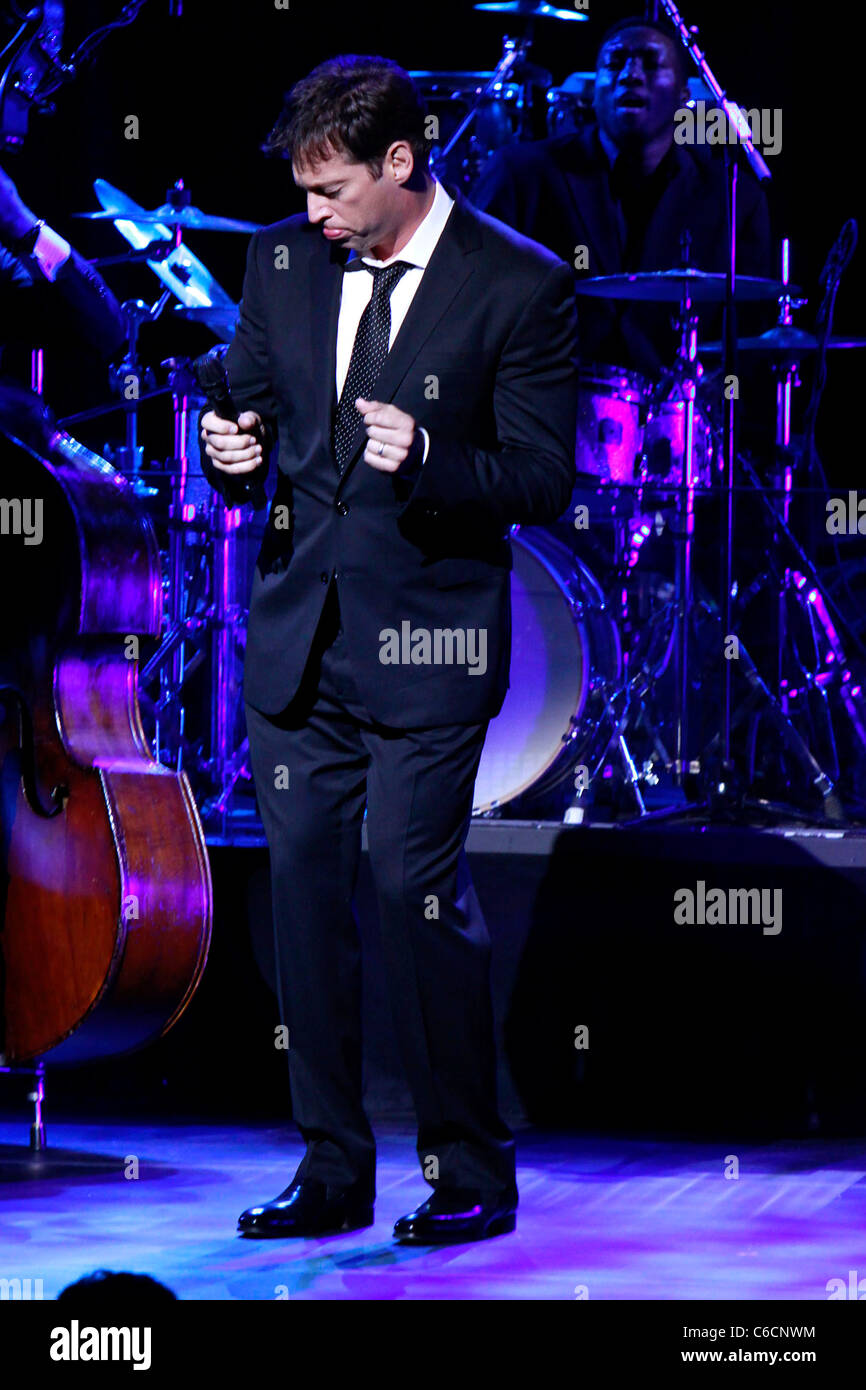 Harry Connick, Jr. opening night of 'Harry Connick, Jr. In Concert On ...