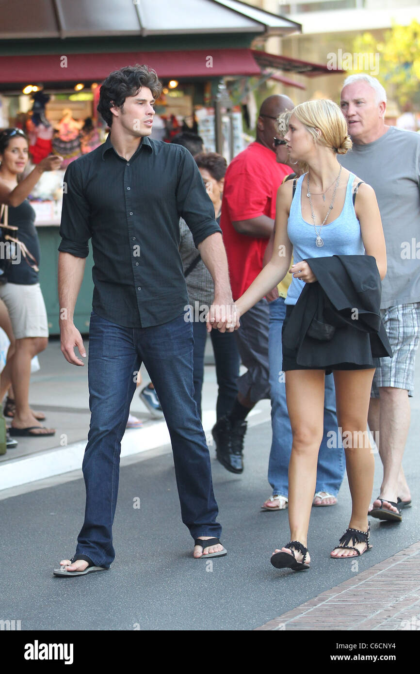 Adam Gregory and Sheridan Sperry '90210' actor Adam Gregory shopping at ...