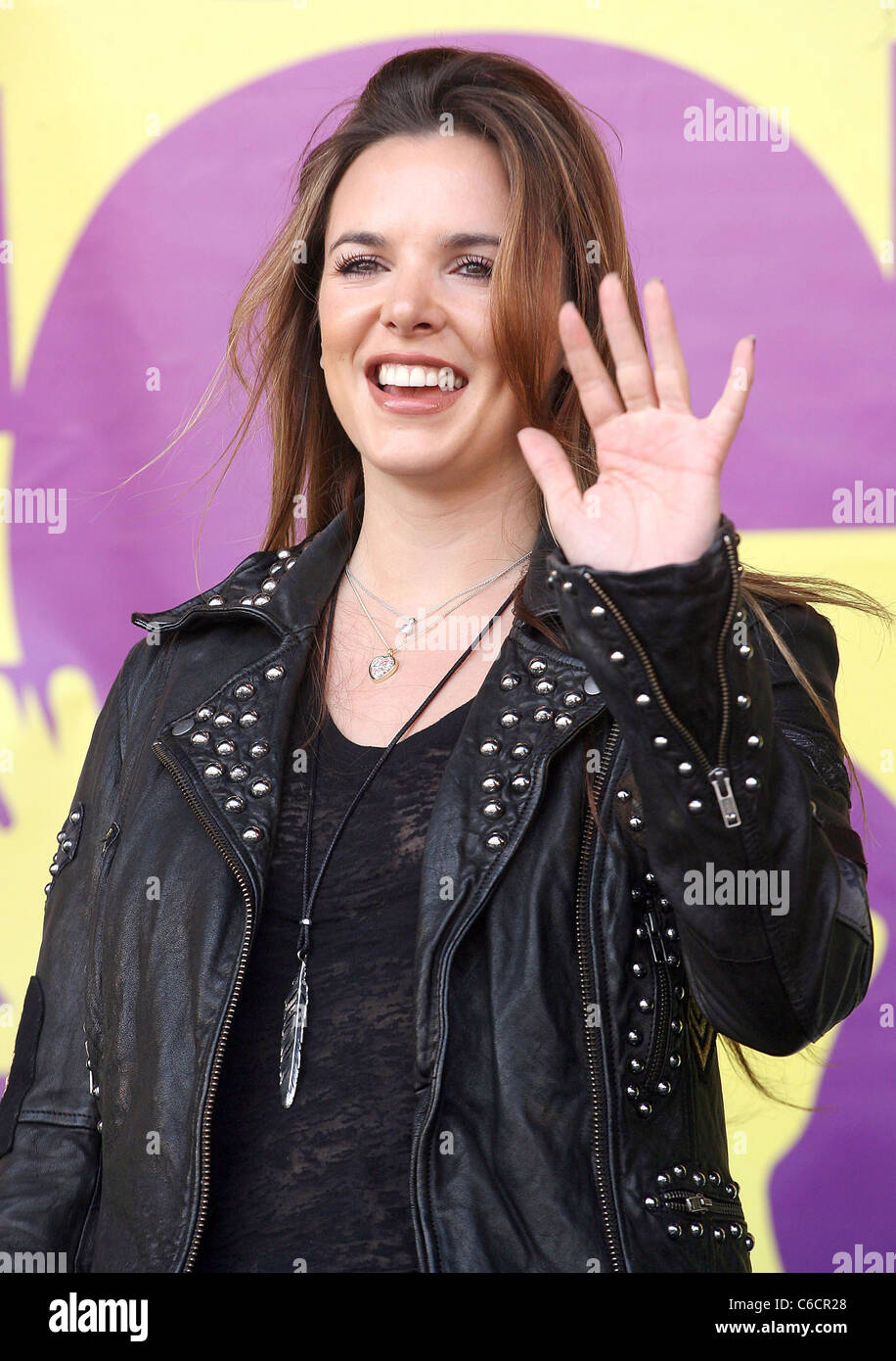 Jodie Albert performs with her band Wonderland, live at the Midlands ...