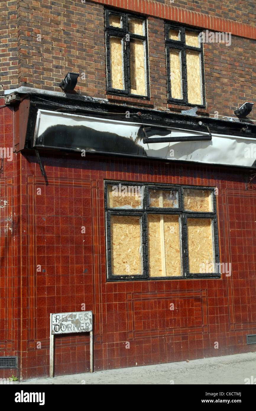 Damage to shops, houses and property after riots and looting in Croydon ...