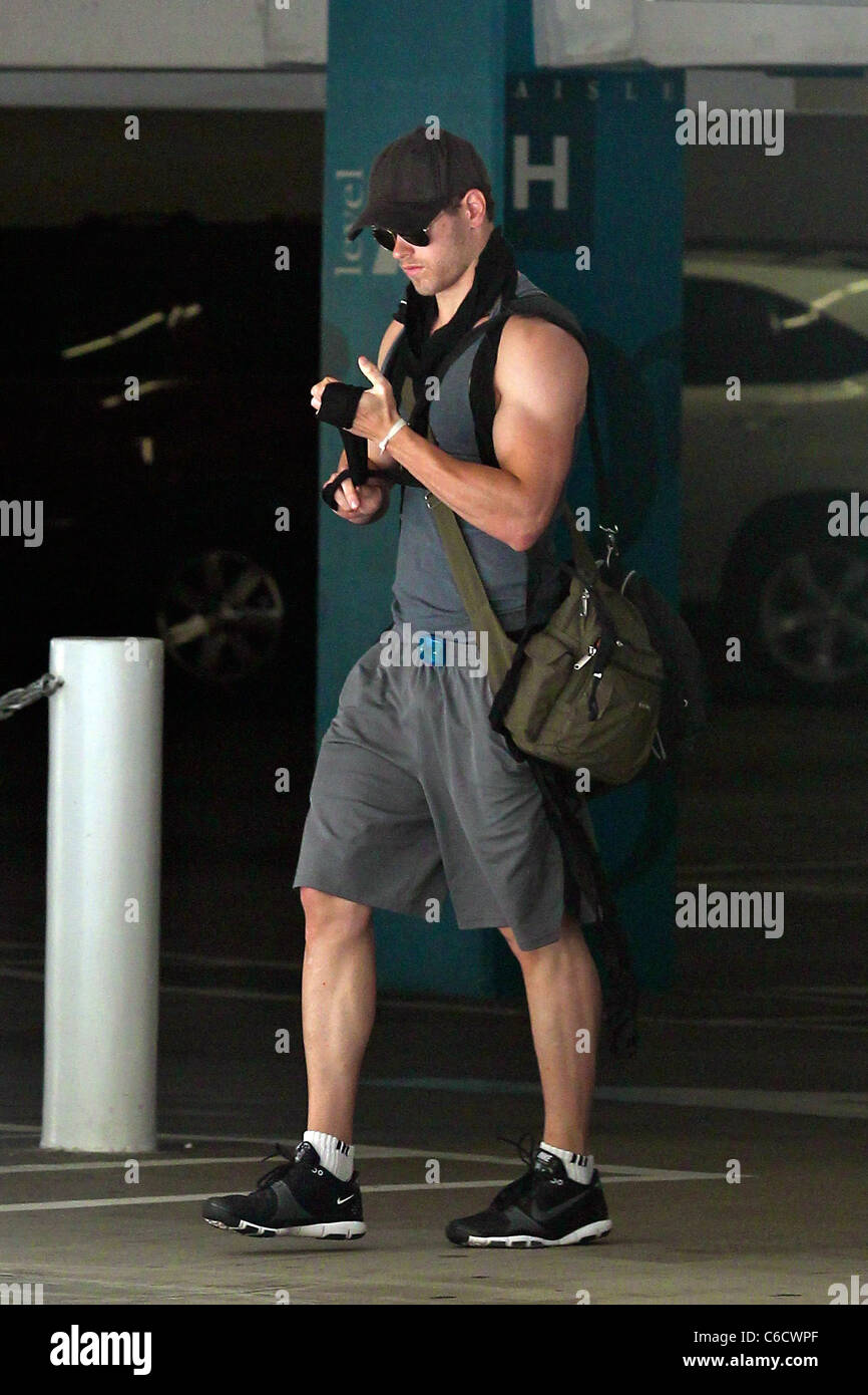 Kellan Lutz arrives at a gym for a boxing workout in Sherman Oaks Los ...