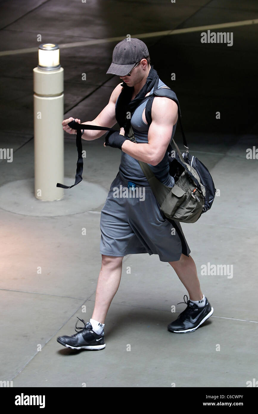 Kellan Lutz arrives at a gym for a boxing workout in Sherman Oaks Los ...