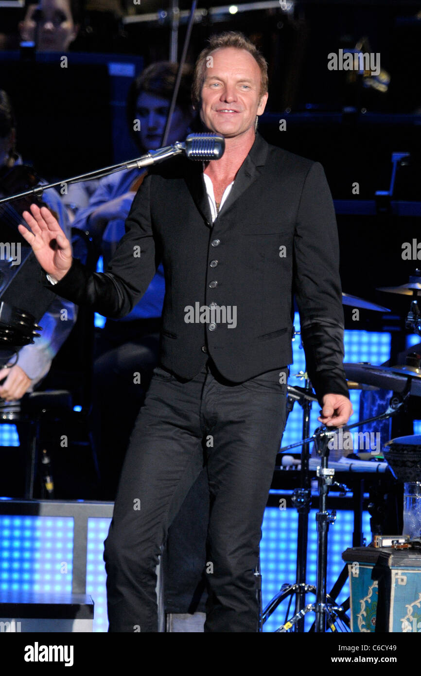 Sting aka Gordon Sumner Sting and The Royal Philharmonic Orchestra ...