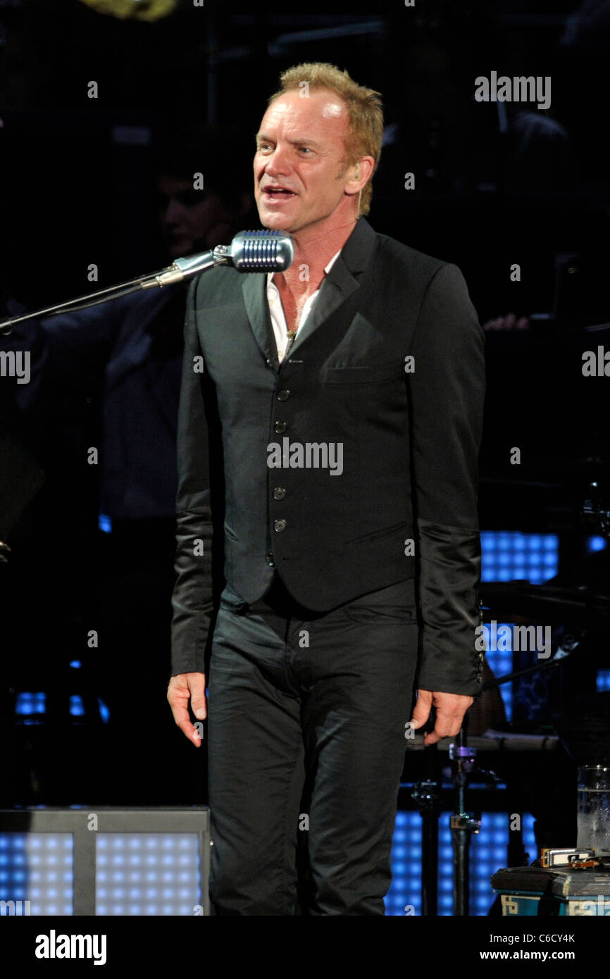 Sting aka Gordon Sumner Sting and The Royal Philharmonic Orchestra ...