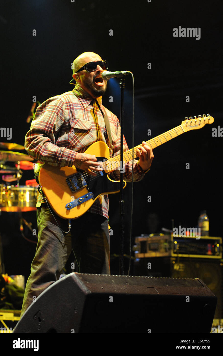 Ozomatli performs on the main stage at the 2010 Womad Festival at ...