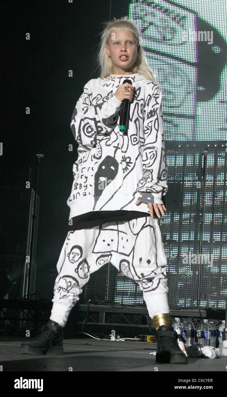 Yo-Landi Vi$$er, Ninja and DJ Hi-Tek of the South African rap group Die ...