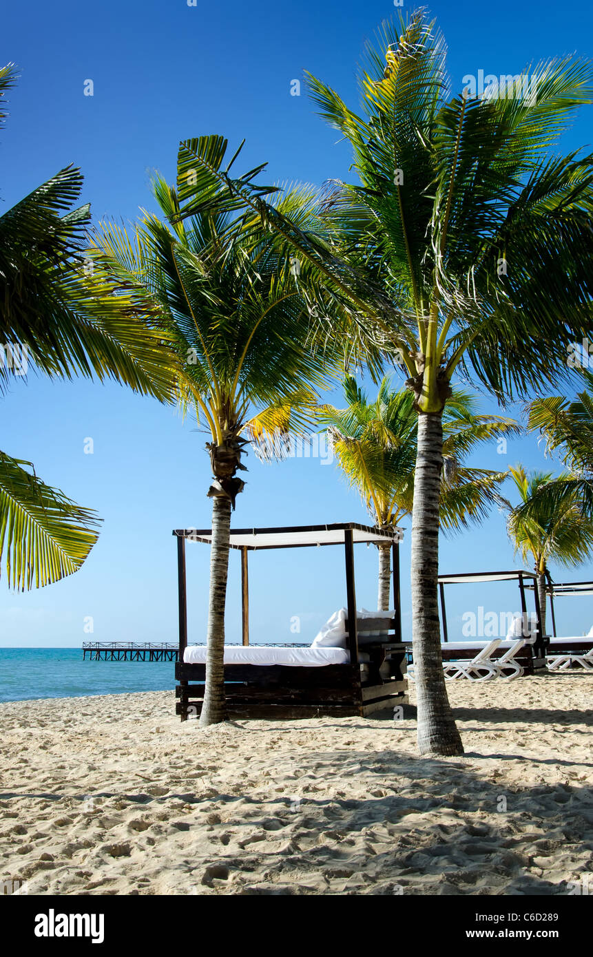 Cabanas island beach hi-res stock photography and images - Alamy