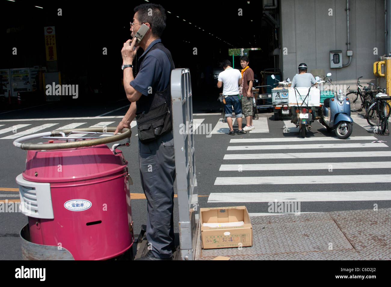 Visit cart hi-res stock photography and images - Alamy