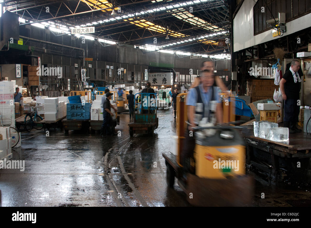 Fish Market Traffic Stock Photo - Alamy