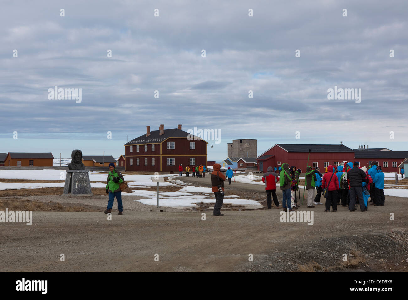 Chinese tourists visit the international scientific research base at Ny ...
