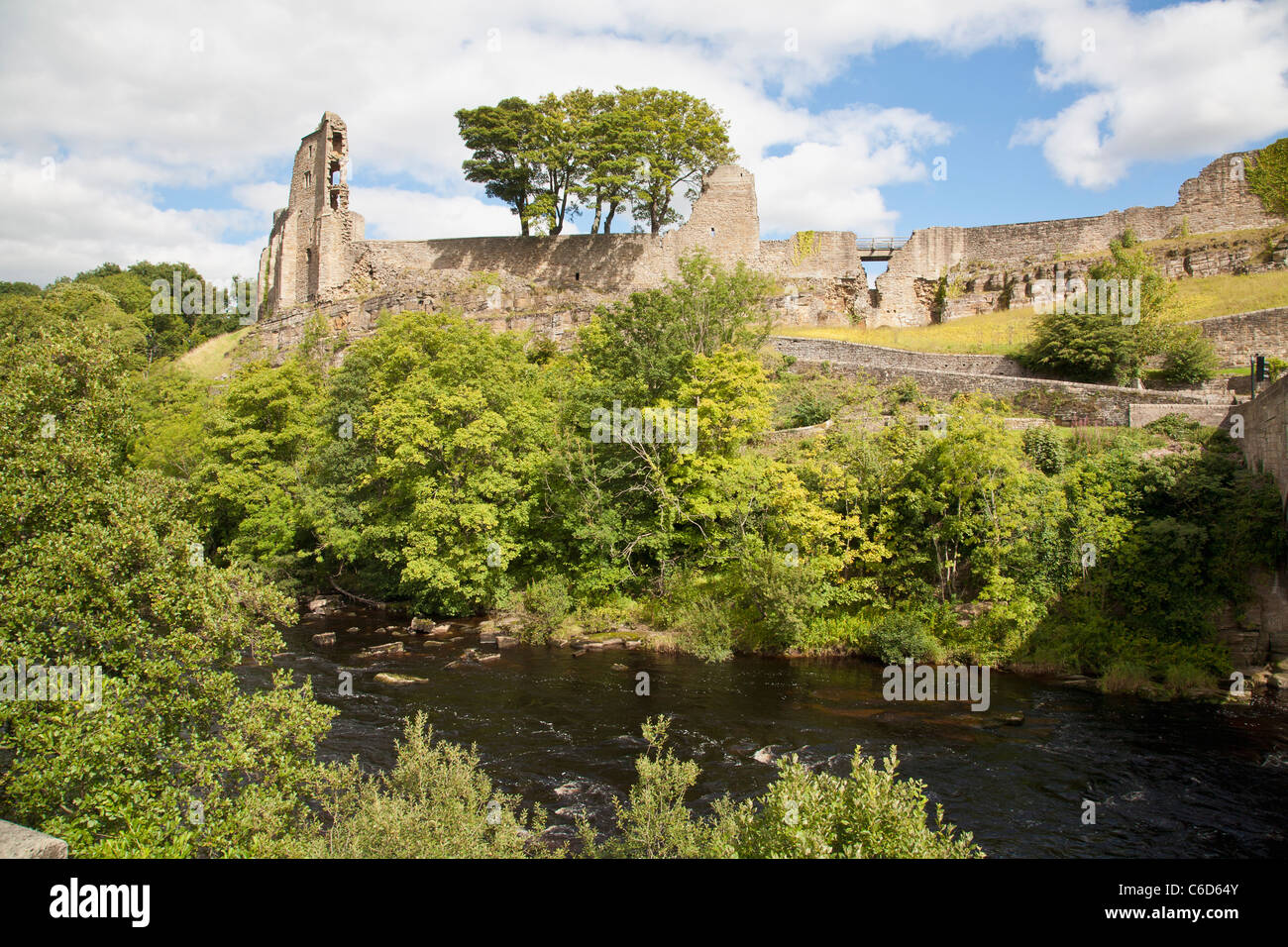 Barnard castle historic building hi-res stock photography and images ...