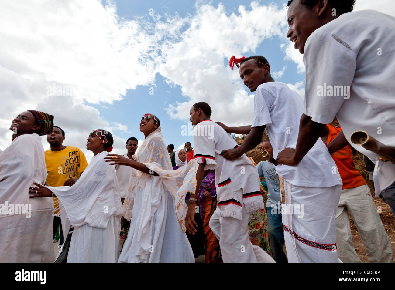 Traditional wedding celebrations taking place on the road to Harar in ...