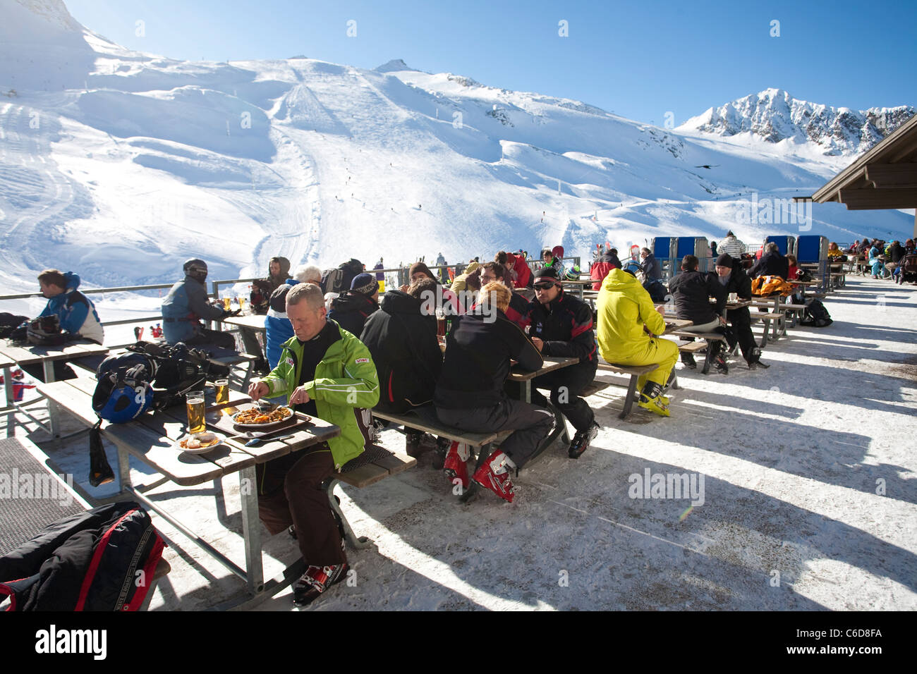 Gipfel der tuxer alpen hi-res stock photography and images - Alamy