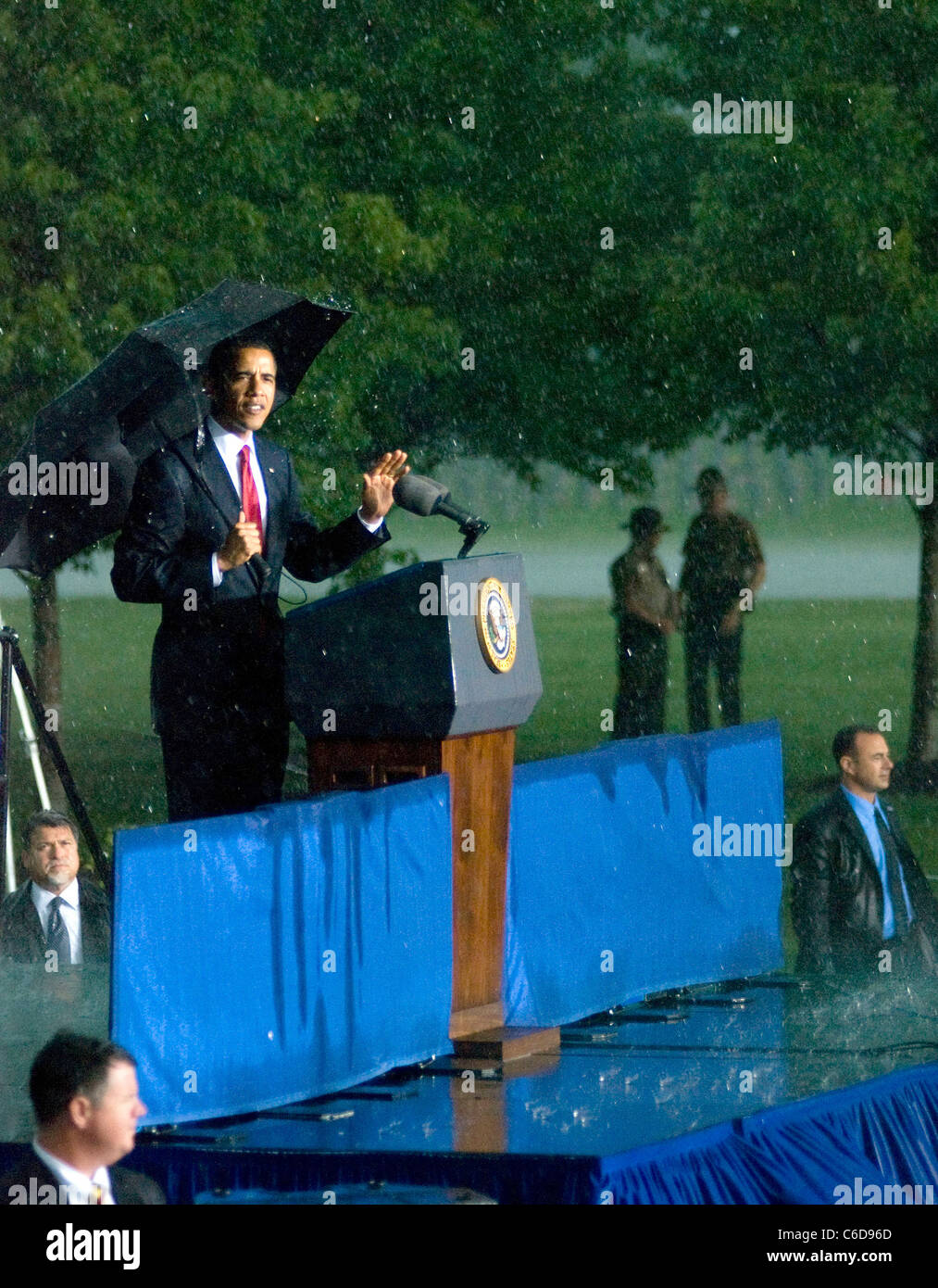 Torrential rain, lightning, thunder and strong winds forced President ...