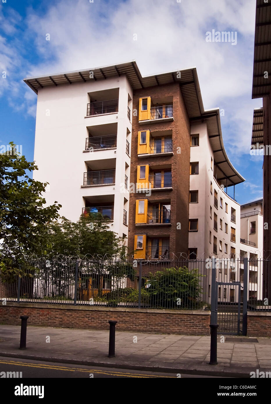 New ultra modern luxury high rise complex hi-res stock photography and ...