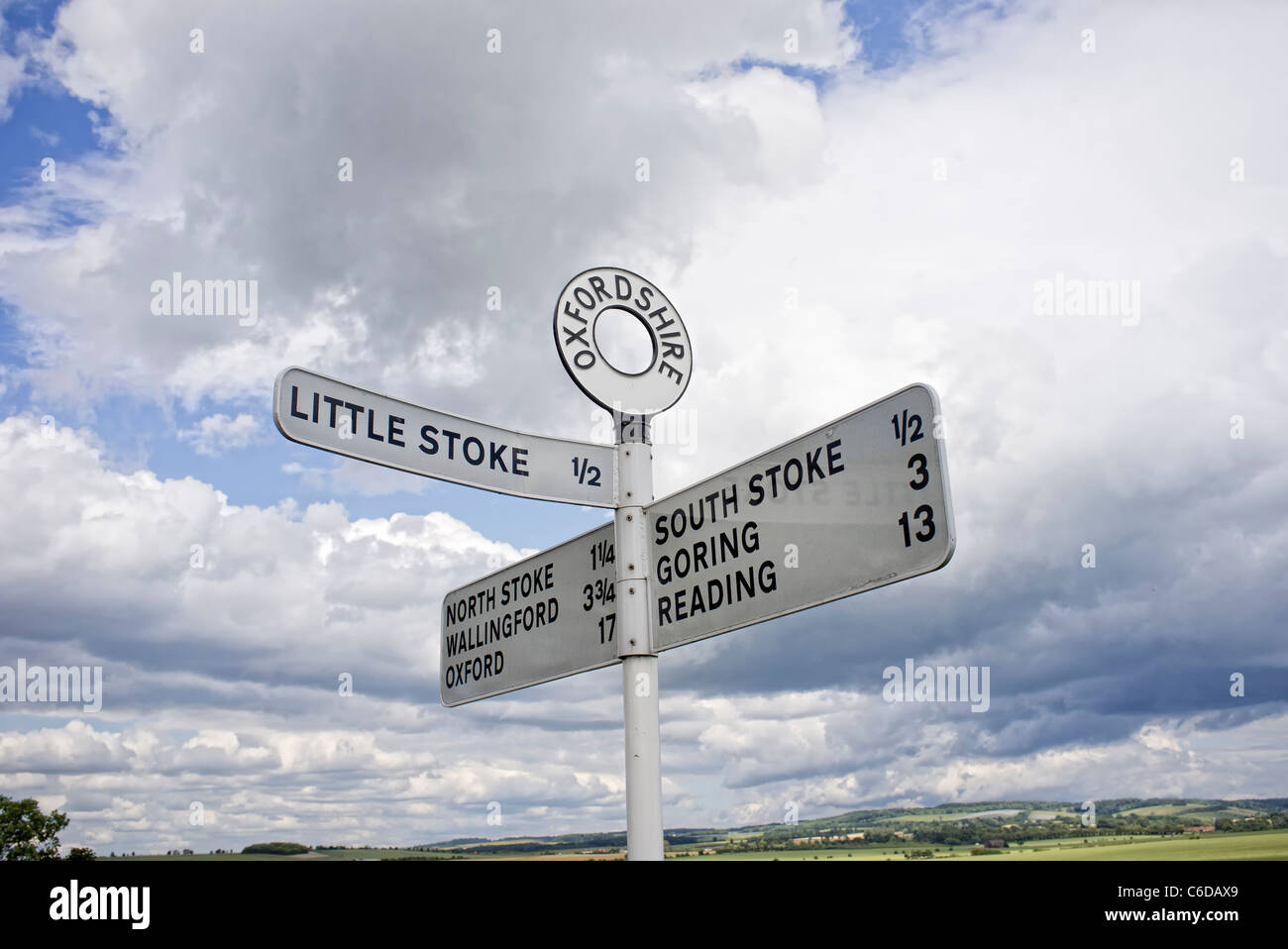 Oxfordshire sign post Stock Photo - Alamy