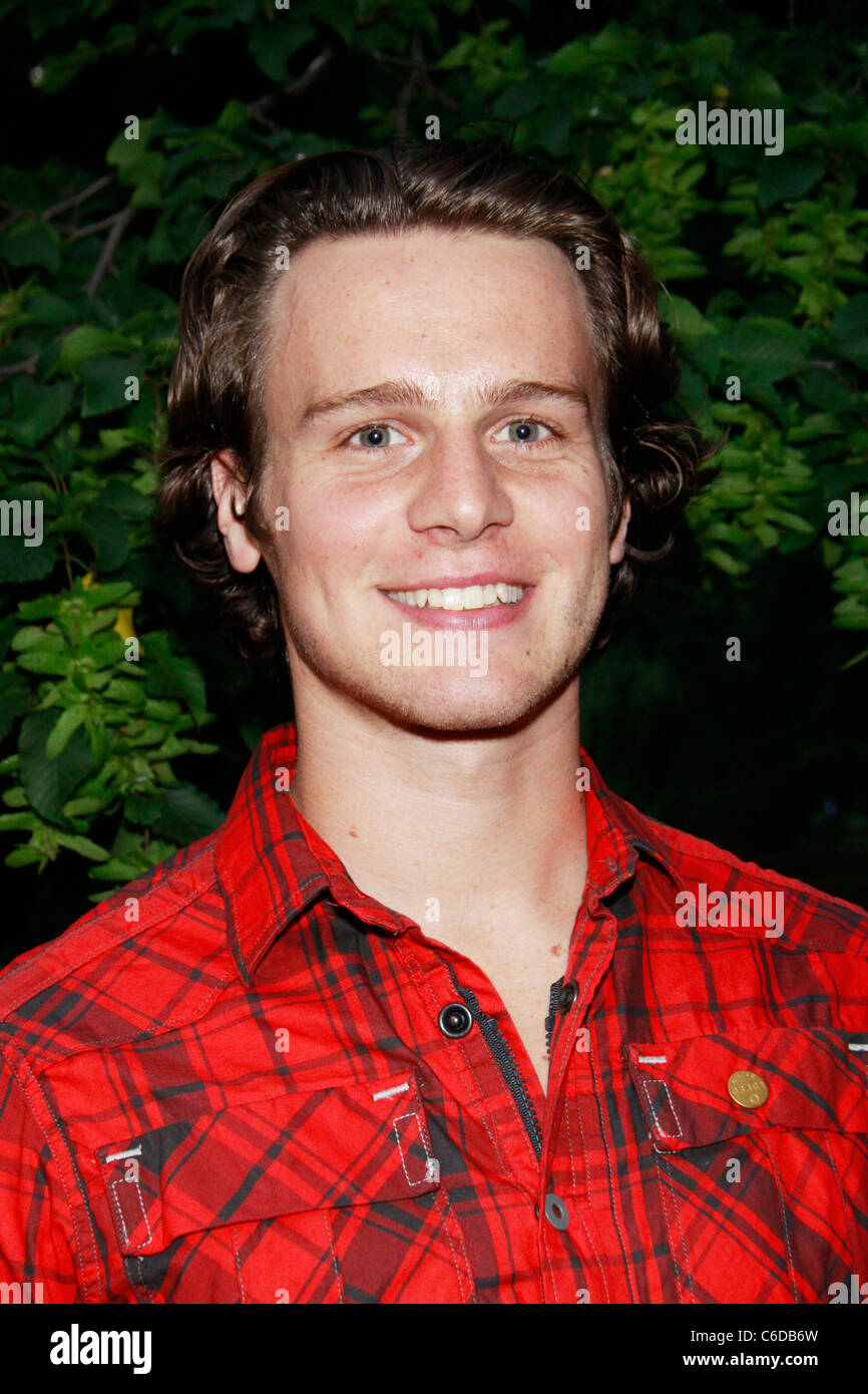Jonathan groff from glee public hi-res stock photography and images - Alamy