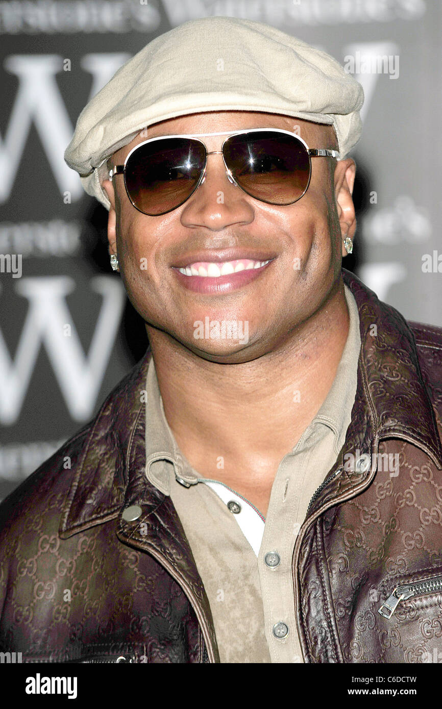 LL Cool J signs copies of his new book 'LL Cool J's Platinum 360 Diet ...