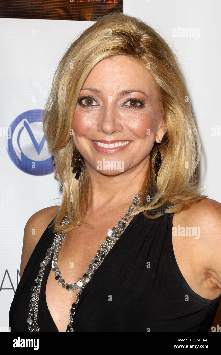 Julia Parker Sedona Studios and Do Denim Presents 'Welcome To Fantasy ...