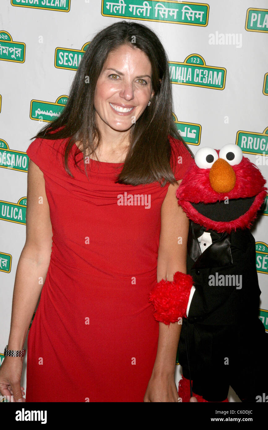 Jean Chatzky and Elmo Sesame Workshop's 8th Annual Benefit Gala at ...