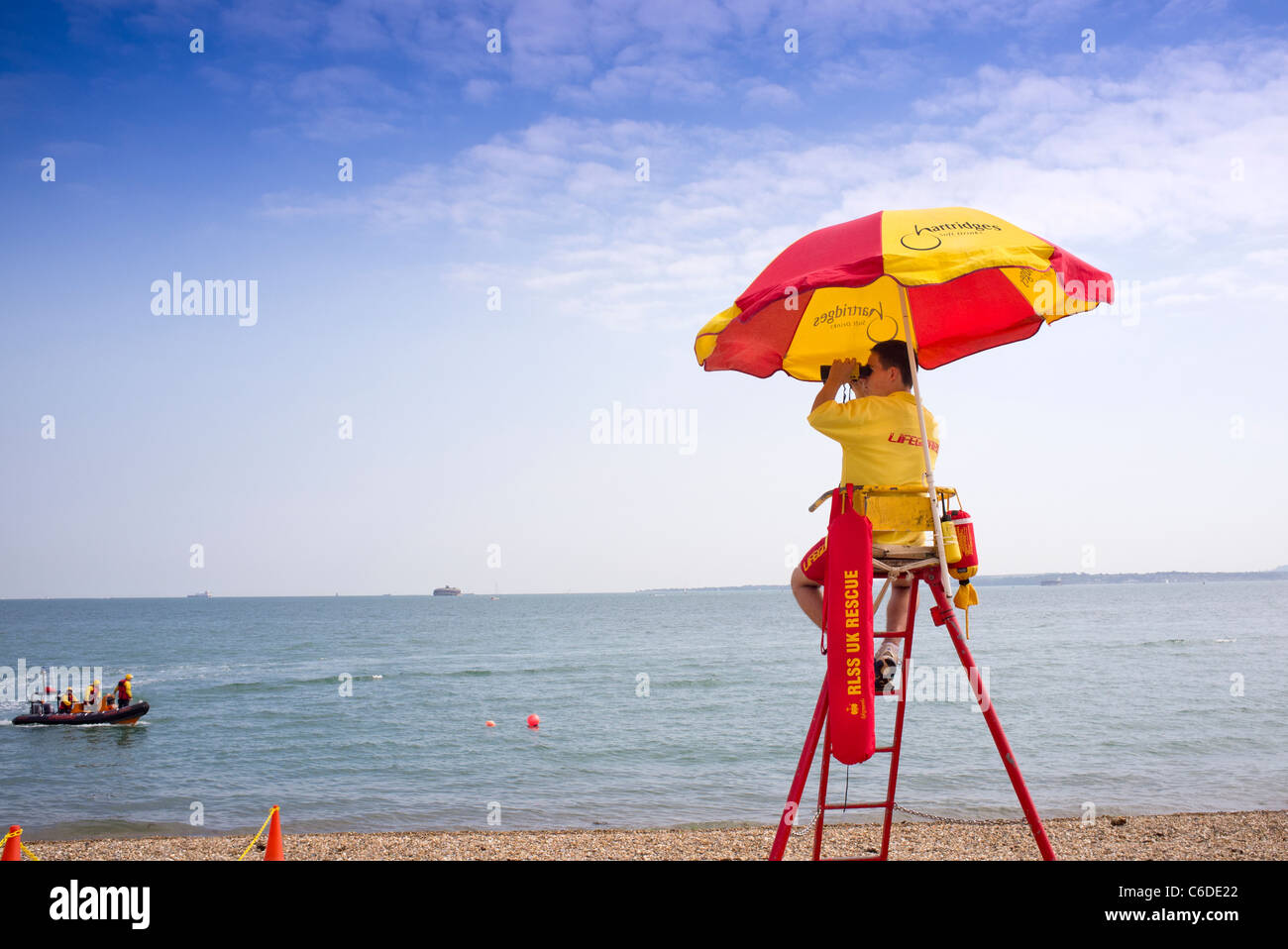 Lifeguard watching tower chair hi-res stock photography and images - Alamy