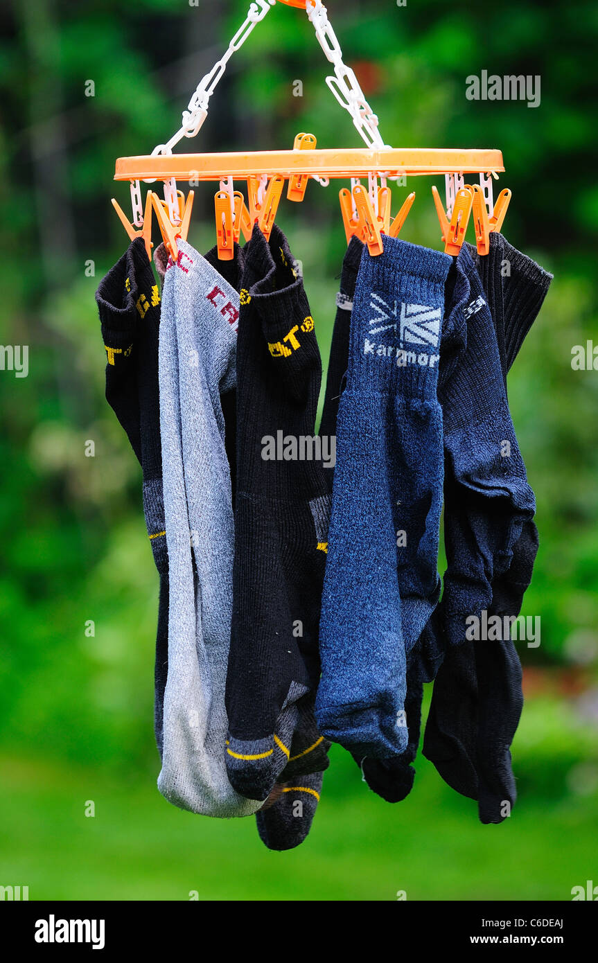 Washing drying outside uk hi-res stock photography and images - Alamy