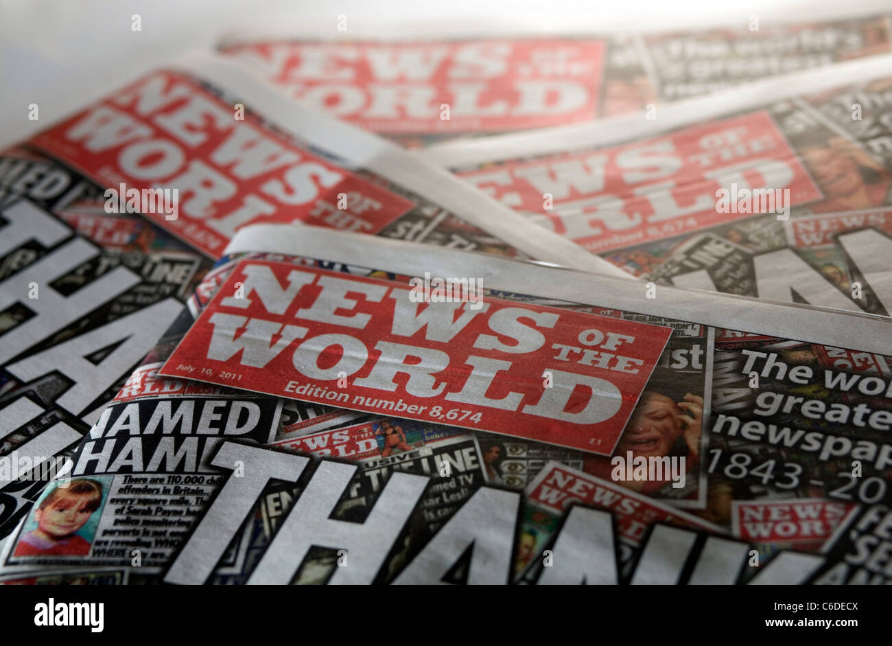 Final edition of the News Of The World newspaper after Rupert Murdoch ...