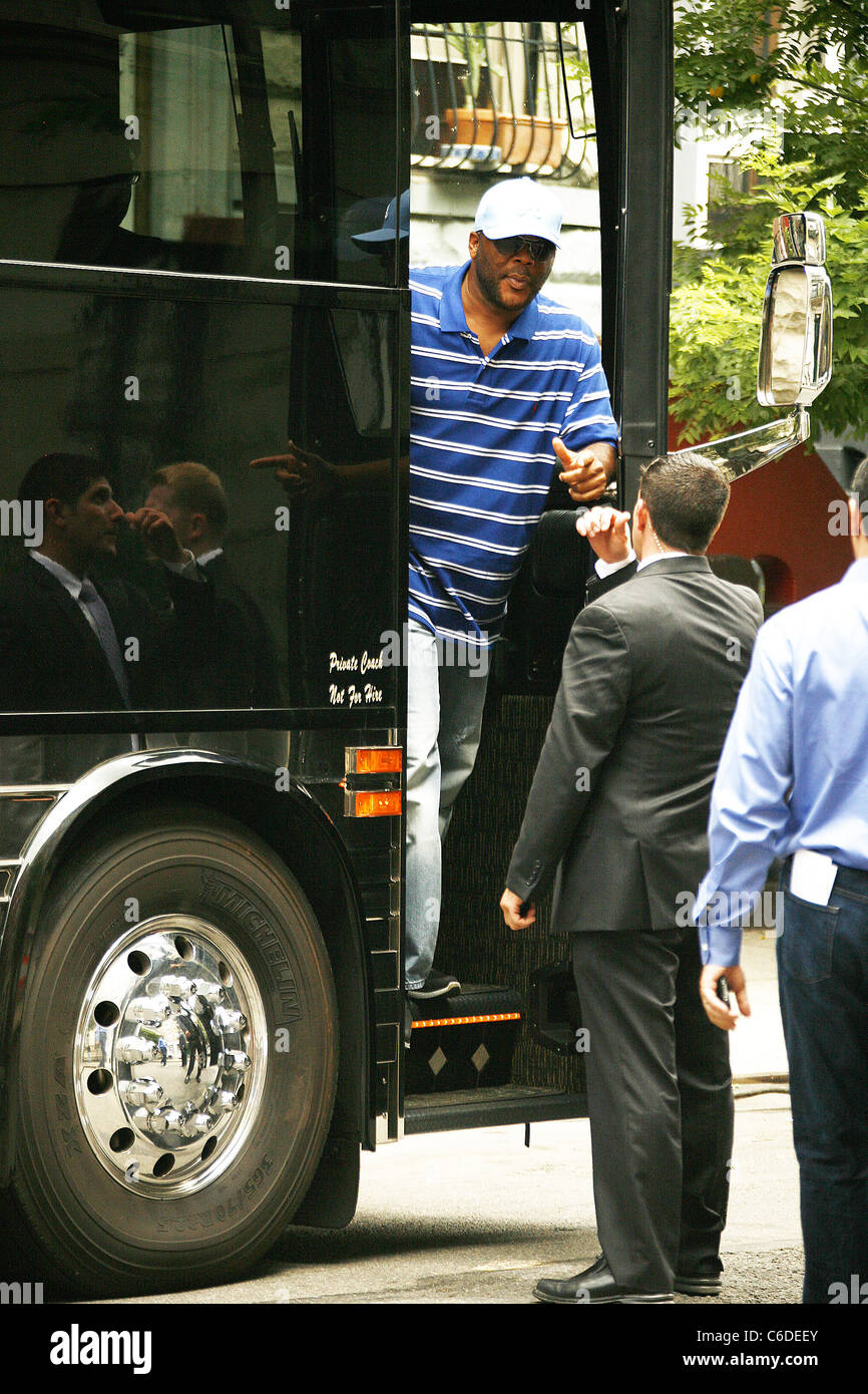 Tyler Perry on the set of 'For Colored Girls Who Have Considered ...