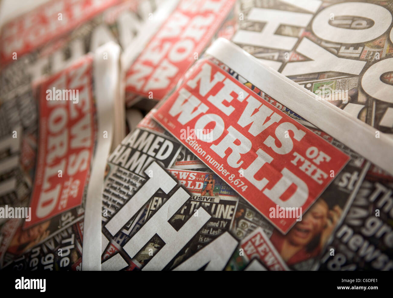 Final edition of the News Of The World newspaper after it was closed by ...