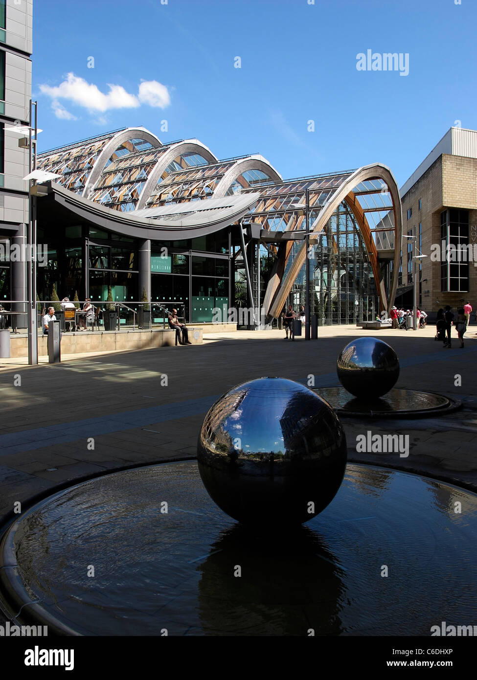 Sheffield city water feature hi-res stock photography and images - Alamy