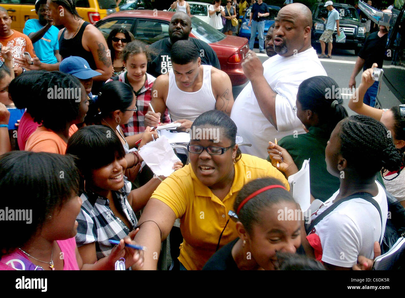 Nelly rapper signs autographs surrounded by fans while outside his ...