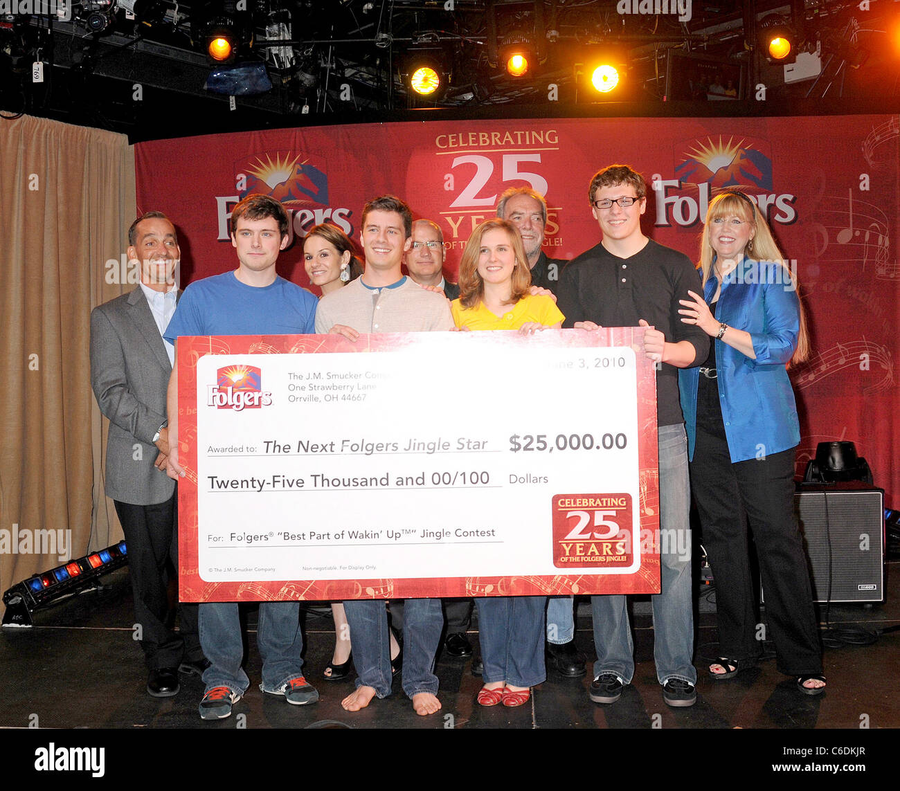 Ethan Thompson Band, winners with judges Diana Rae Uhrig and Kara ...