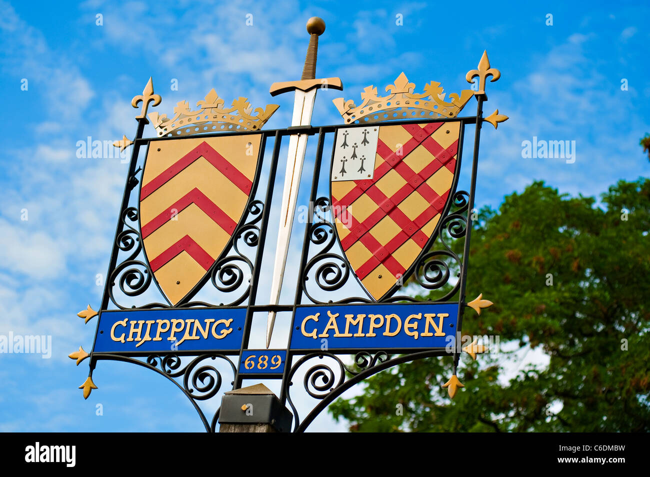 Old english town sign hi-res stock photography and images - Alamy