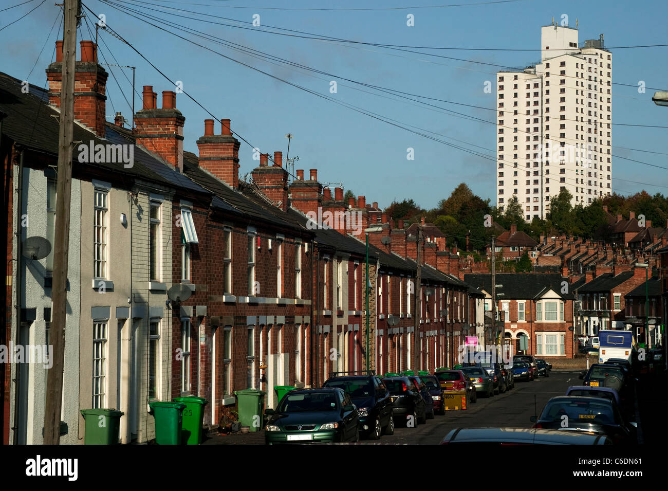 Red brick terraced houses hi-res stock photography and images - Alamy