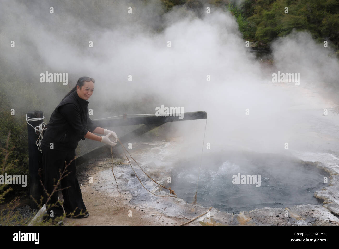 Maori food hi-res stock photography and images - Alamy