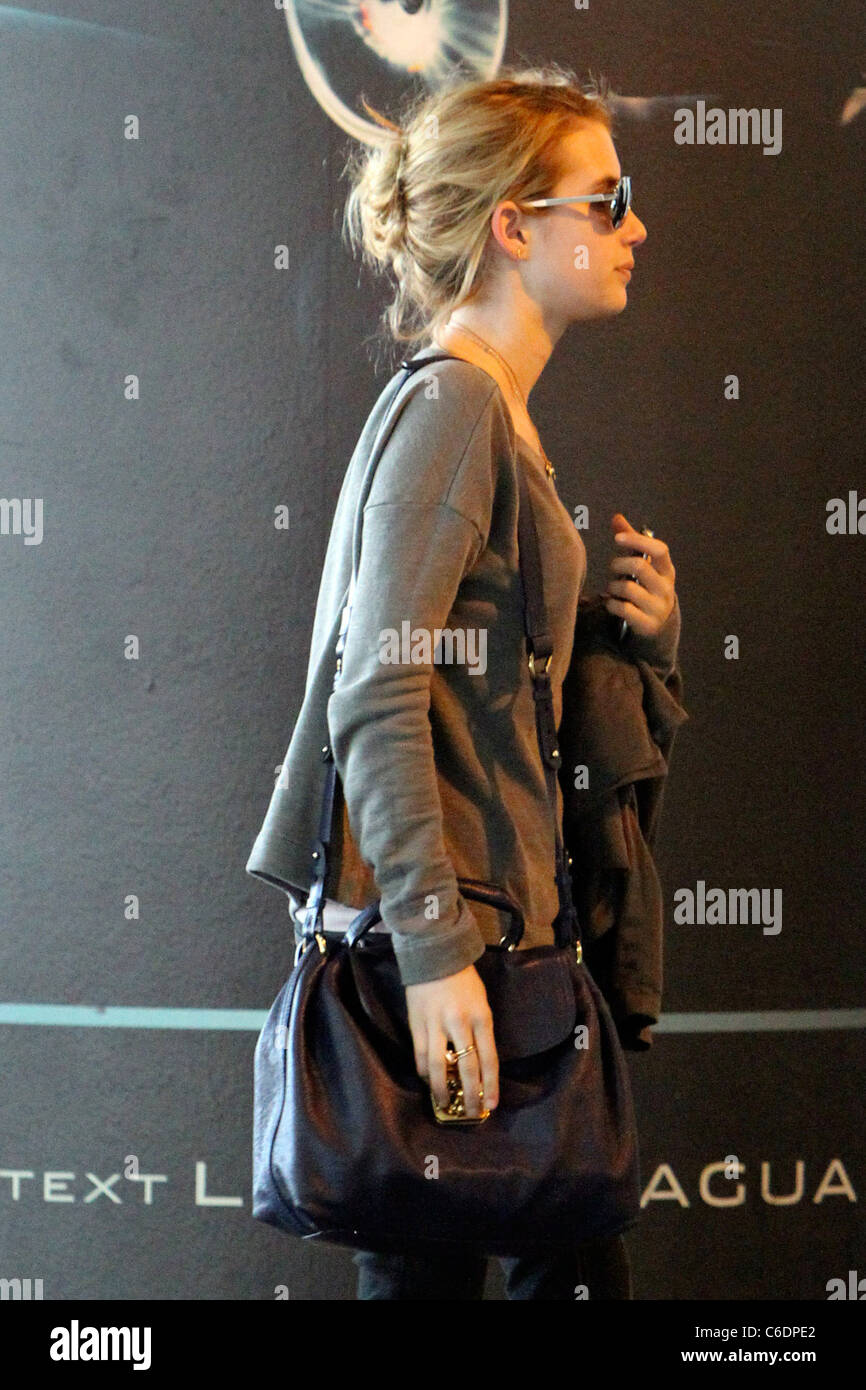 Emma Roberts arriving at LAX airport Los Angeles, California - 04.05.10 ...