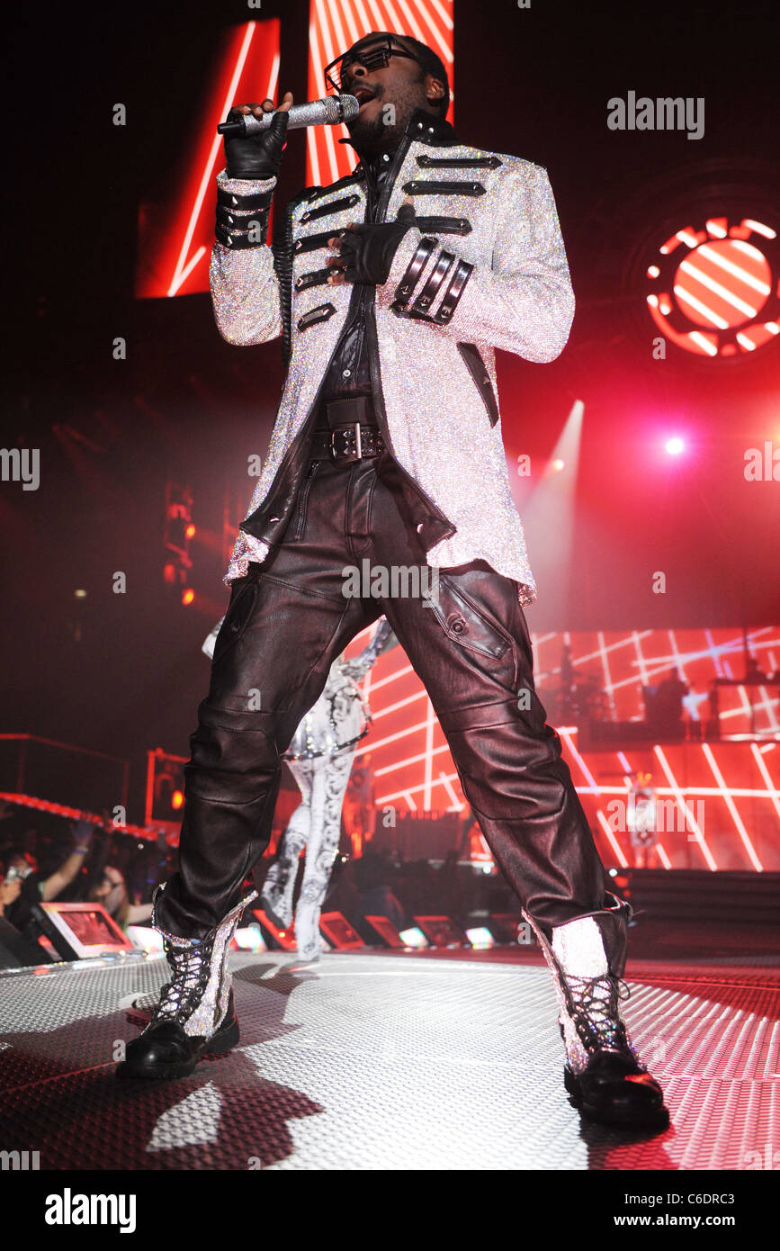 Will.i.am of the Black Eyed Peas performing at the O2 Arena London ...