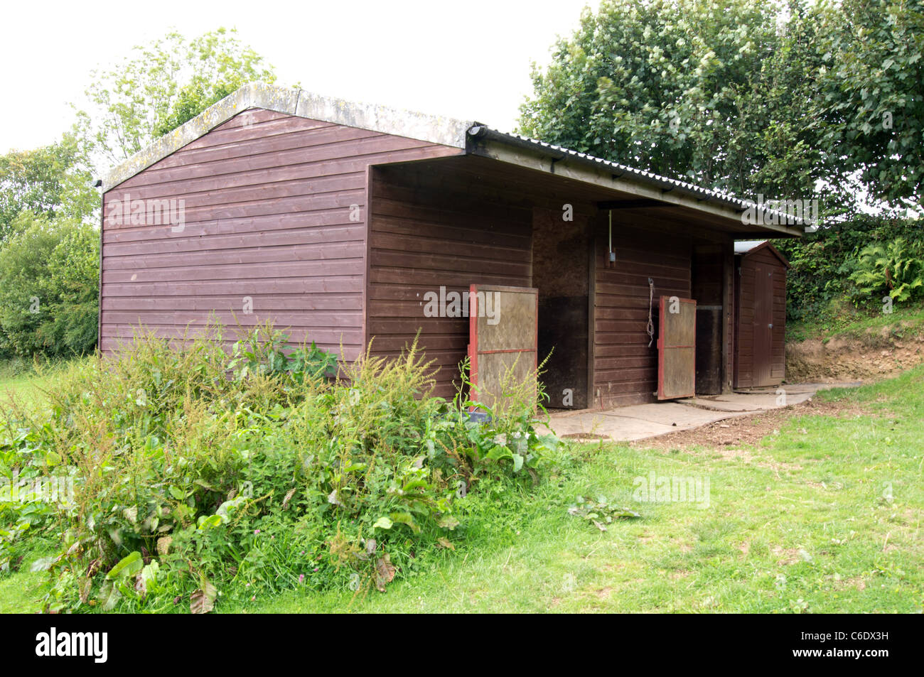 Stable block hi-res stock photography and images - Alamy