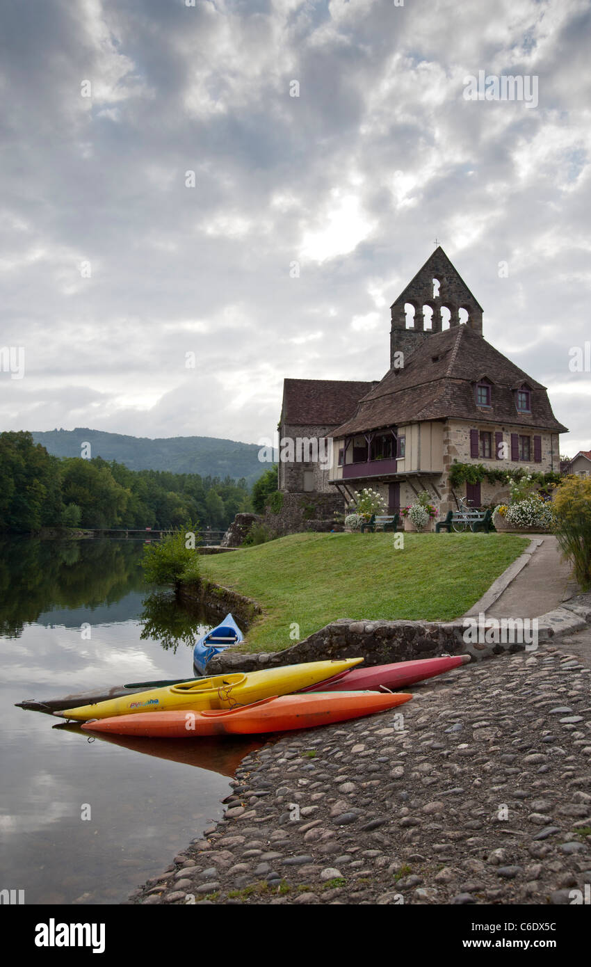 Beaulieu river canoe hi-res stock photography and images - Alamy