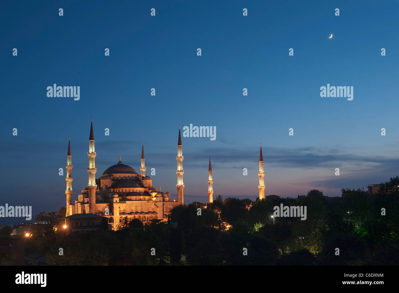 Illuminated place of worship religion islam architecture hi-res stock ...