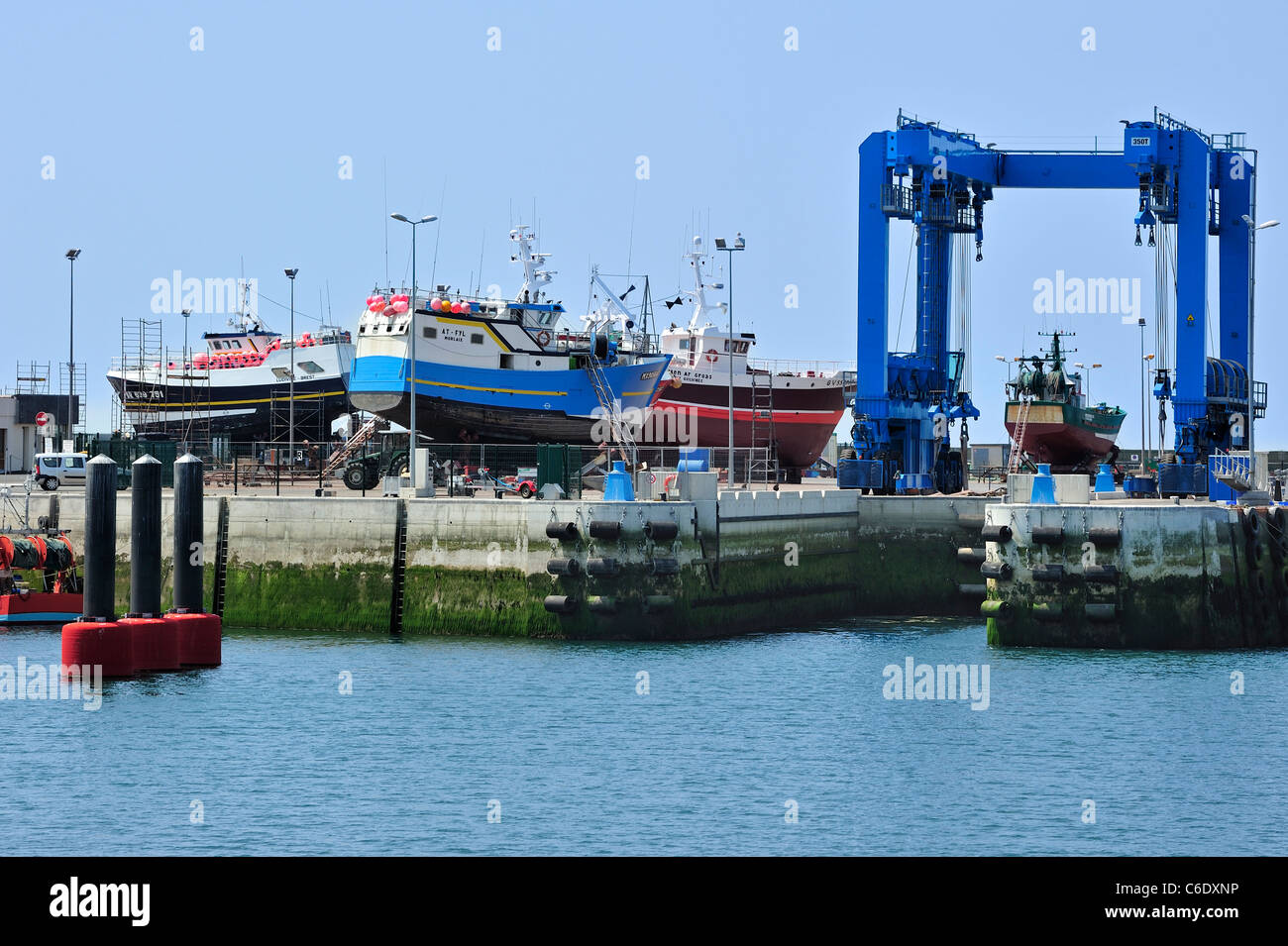 Shipyard works hi-res stock photography and images - Alamy