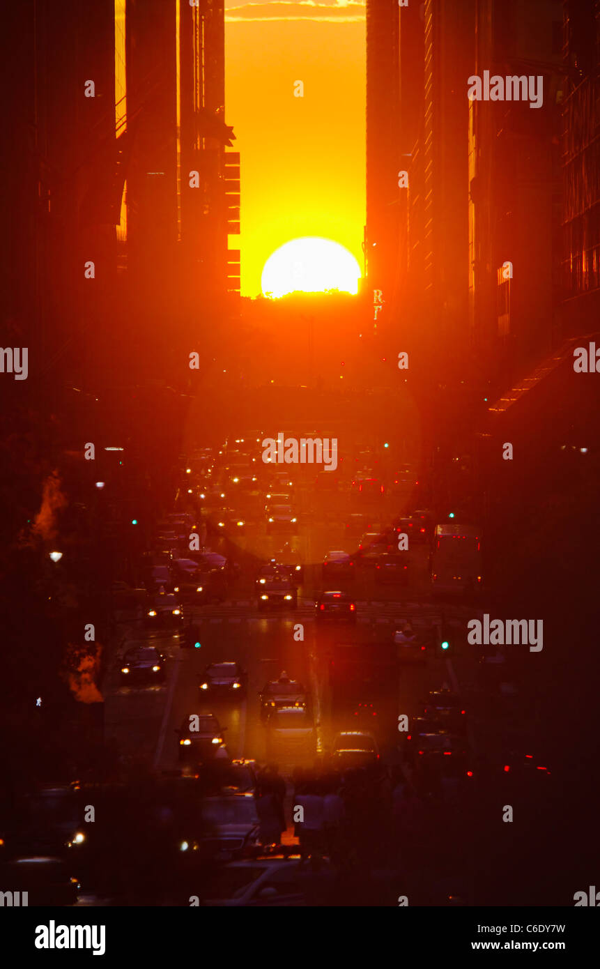 Busy city street elevated road hi-res stock photography and images - Alamy