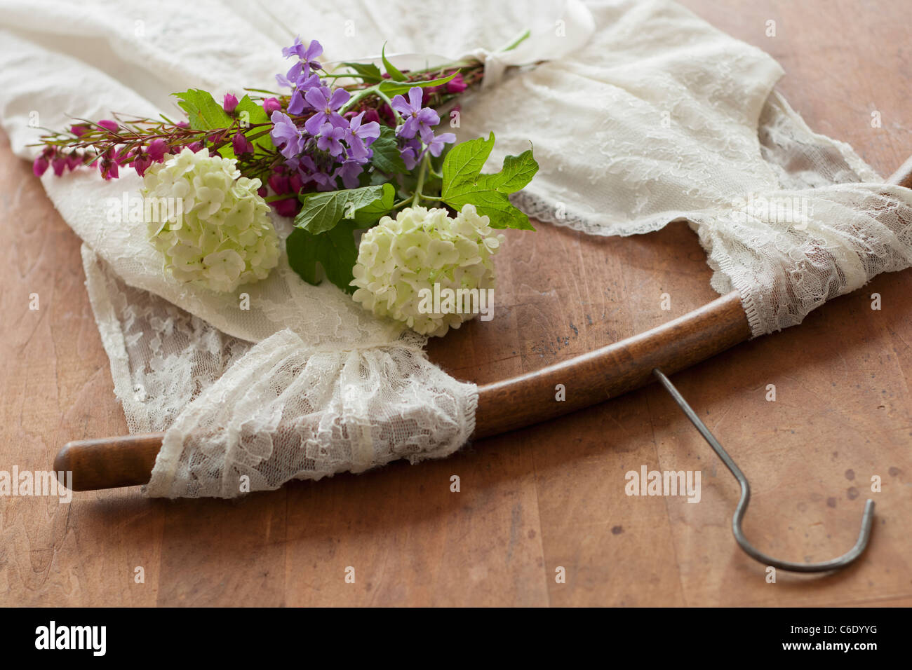 Flower hanger hi-res stock photography and images - Alamy