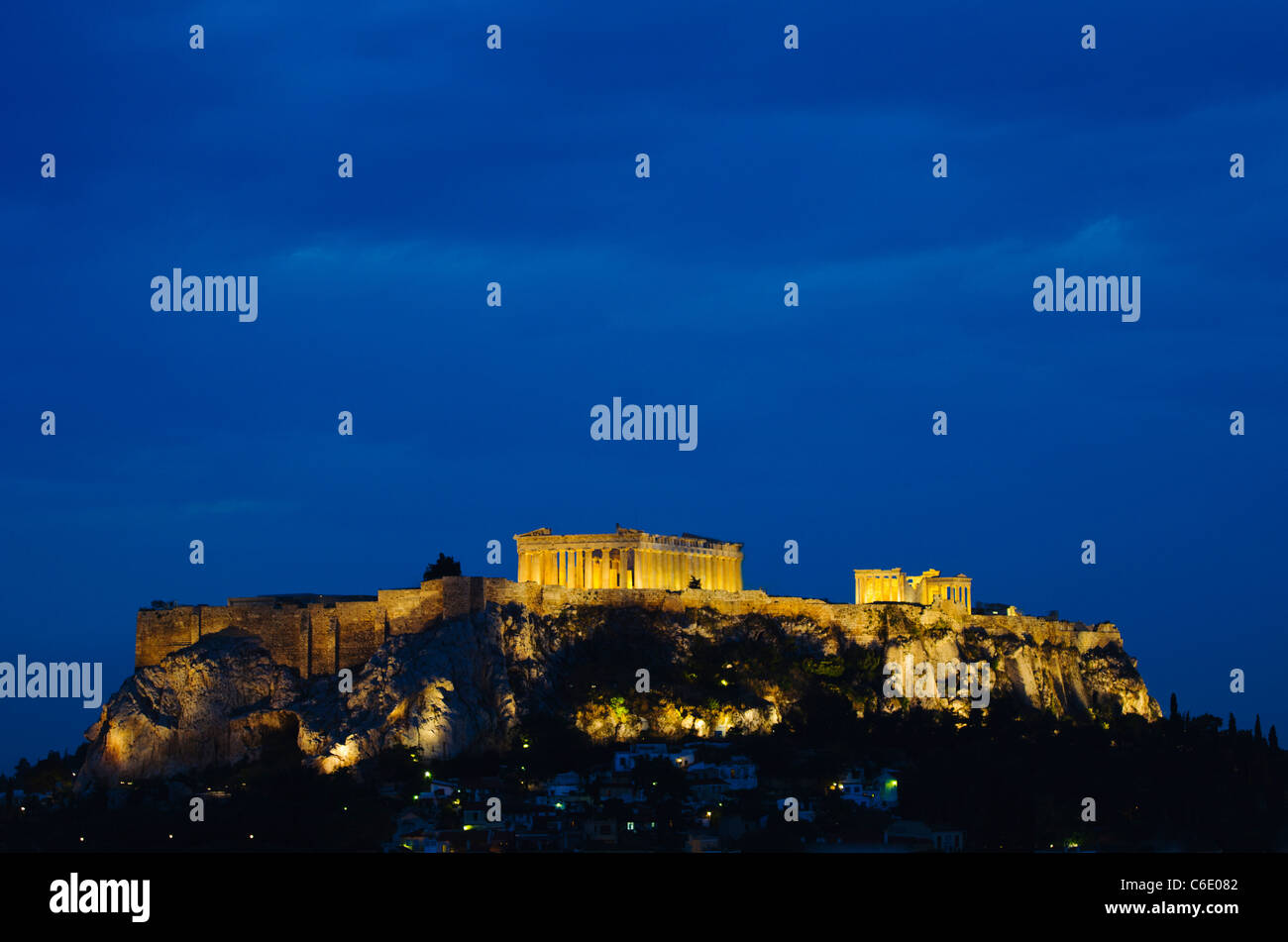 Illuminated acropolis of athens hi-res stock photography and images - Alamy