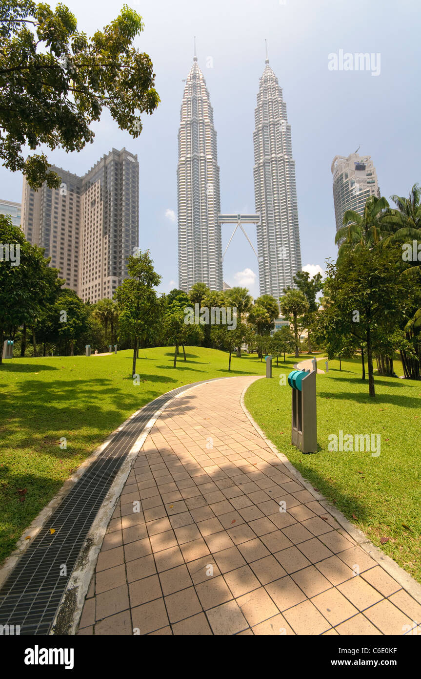 Petronas Twin Towers, seen from KLCC Park, Kuala Lumpur, Malaysia ...