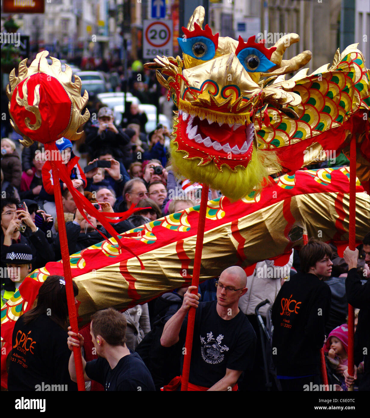Smiling people chinese dragon dance hi-res stock photography and images ...