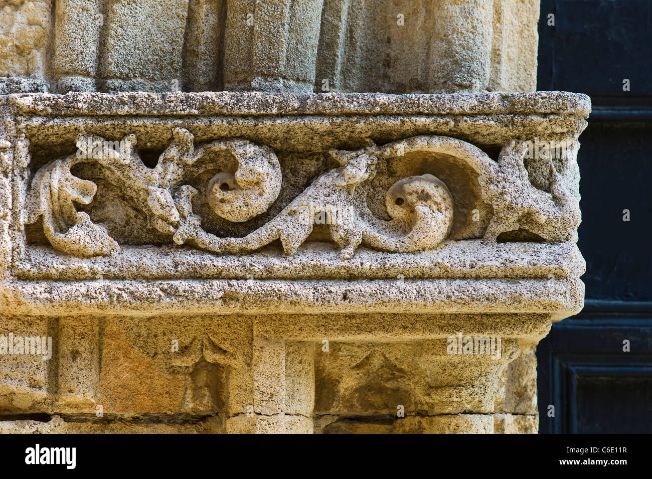 Part wall surrounding medieval hi-res stock photography and images - Alamy