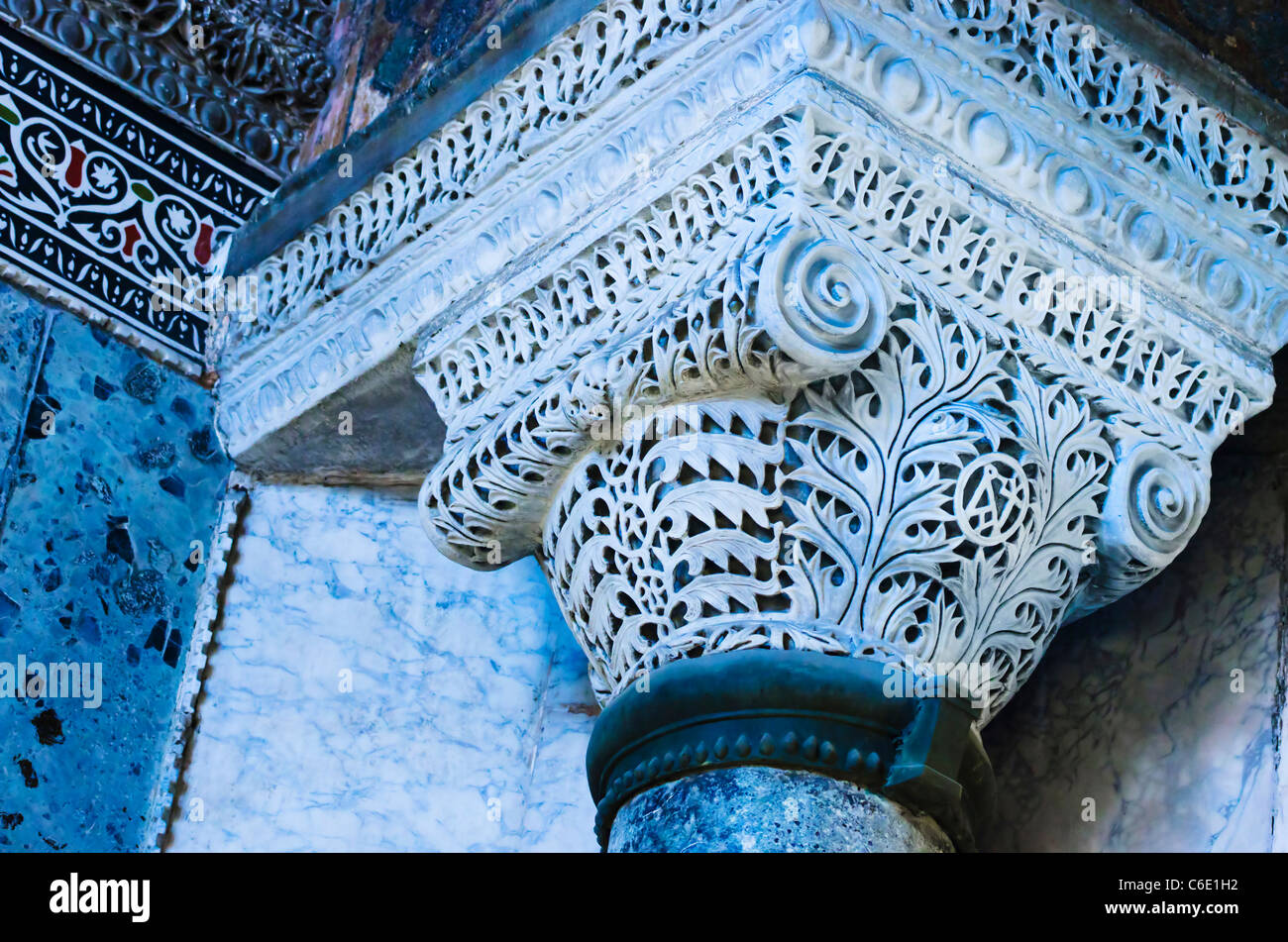Mosque column hi-res stock photography and images - Alamy