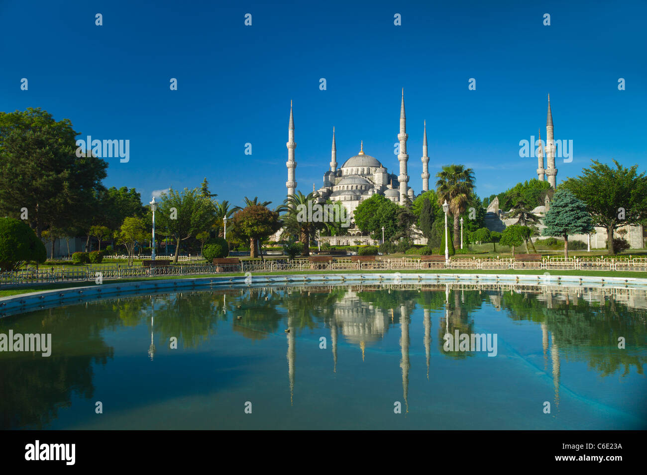 Mosque reflection istanbul hi-res stock photography and images - Alamy