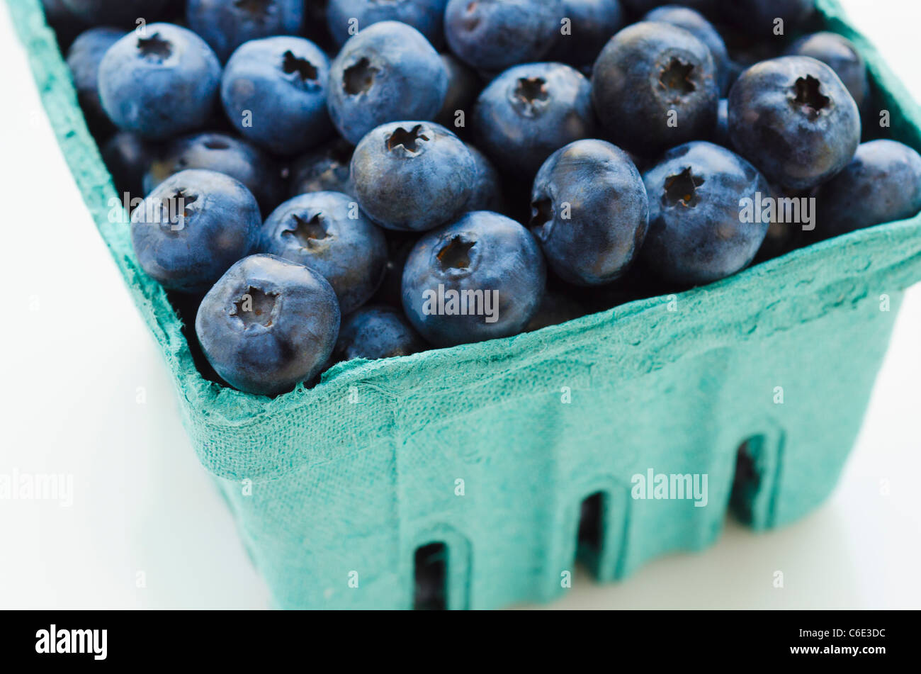 Carton blueberries hi-res stock photography and images - Alamy